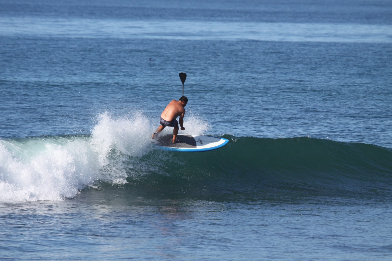 Stand Up Paddle Surfing: How I do it: Frontside top turn