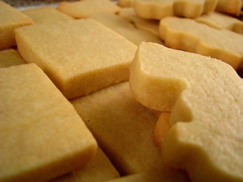 CakeWalk: Daring Baker Challenge September 2010: Sugar Cookies.