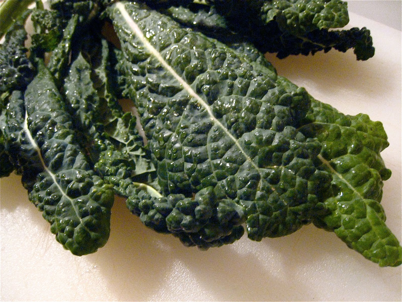 KITCHEN FIDDLER : Tuscan Kale with Farm-Fresh Eggs