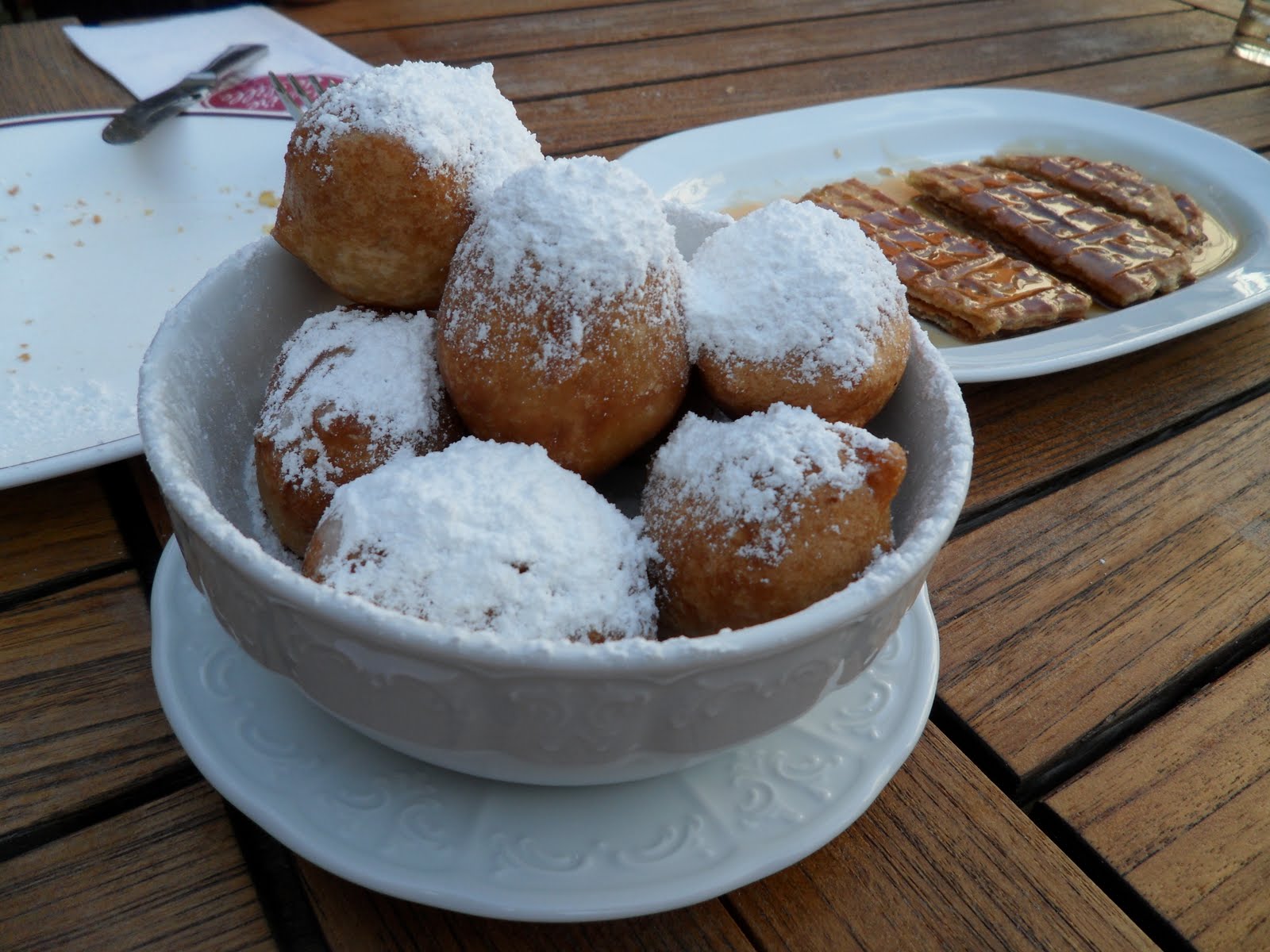 Girl Gone Eating.: Taste of Belgium #1: Waffles and Sweets!