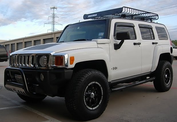 Hummers Online: White H3 with roof rack, safari bar & nice wheels