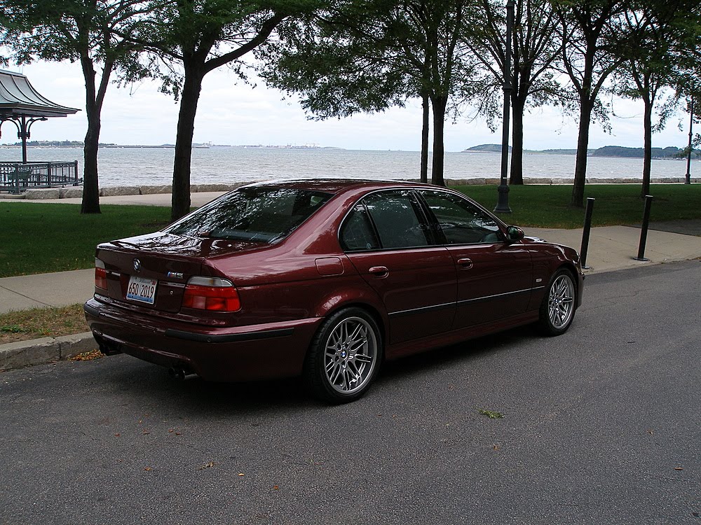 BMW M5: Beautiful Royal Red M5