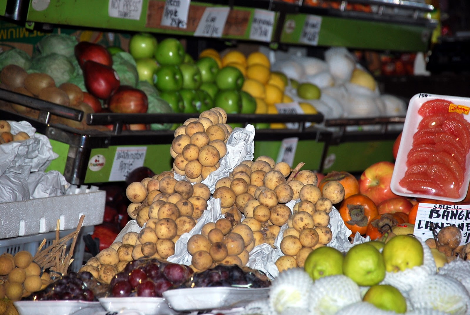 Fruits Stand: Prutas