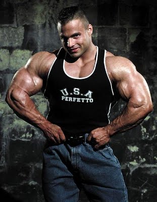 world bodybuilders pictures: young big muscles man bodybuilder danny ...