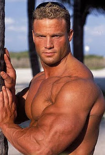 world bodybuilders pictures: tight chest bodybuilder chad ray martin