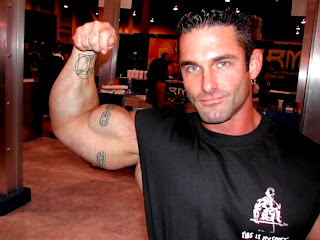 world bodybuilders pictures: middle muscles bodybuilder rob kreider