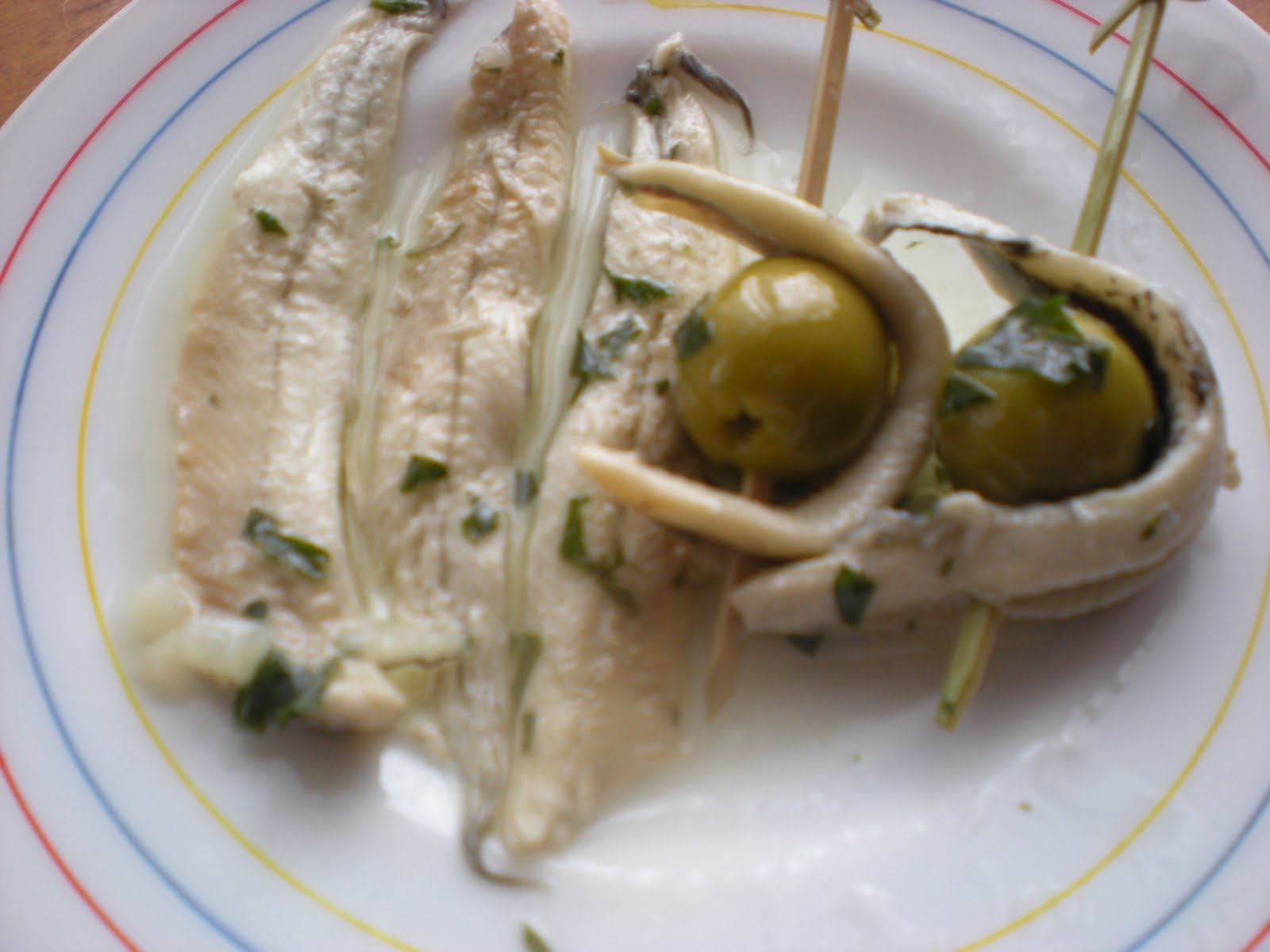 MIS TRUCOS DE COCINA: CONSERVAR LOS BOQUERONES EN VINAGRE