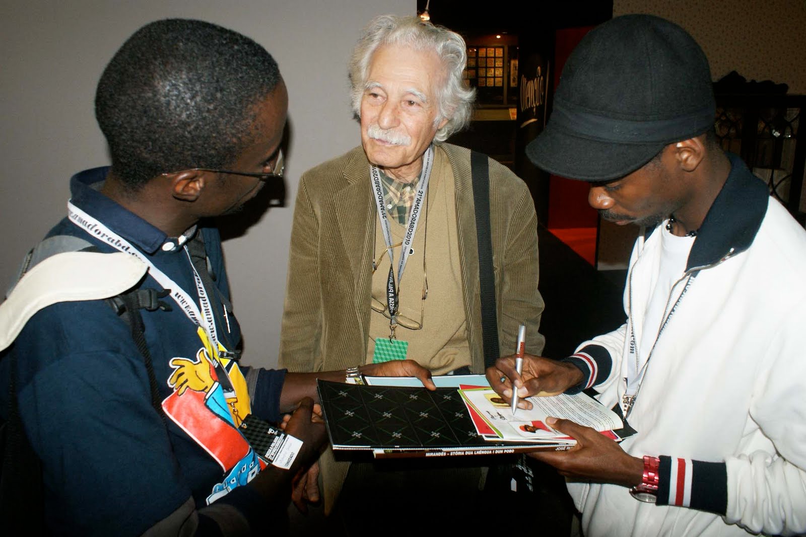 BANDA DESENHADA-QUADRINHOS-COMICS DE ANGOLA 24/24h