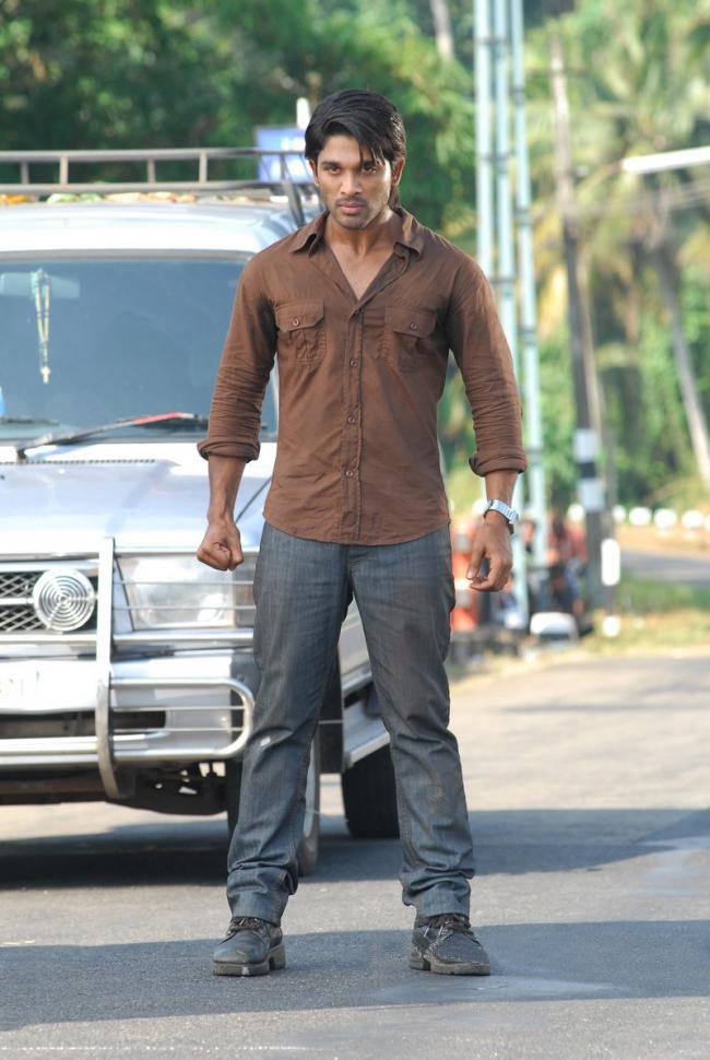allu arjun's varudu latest movie stills gallery~4