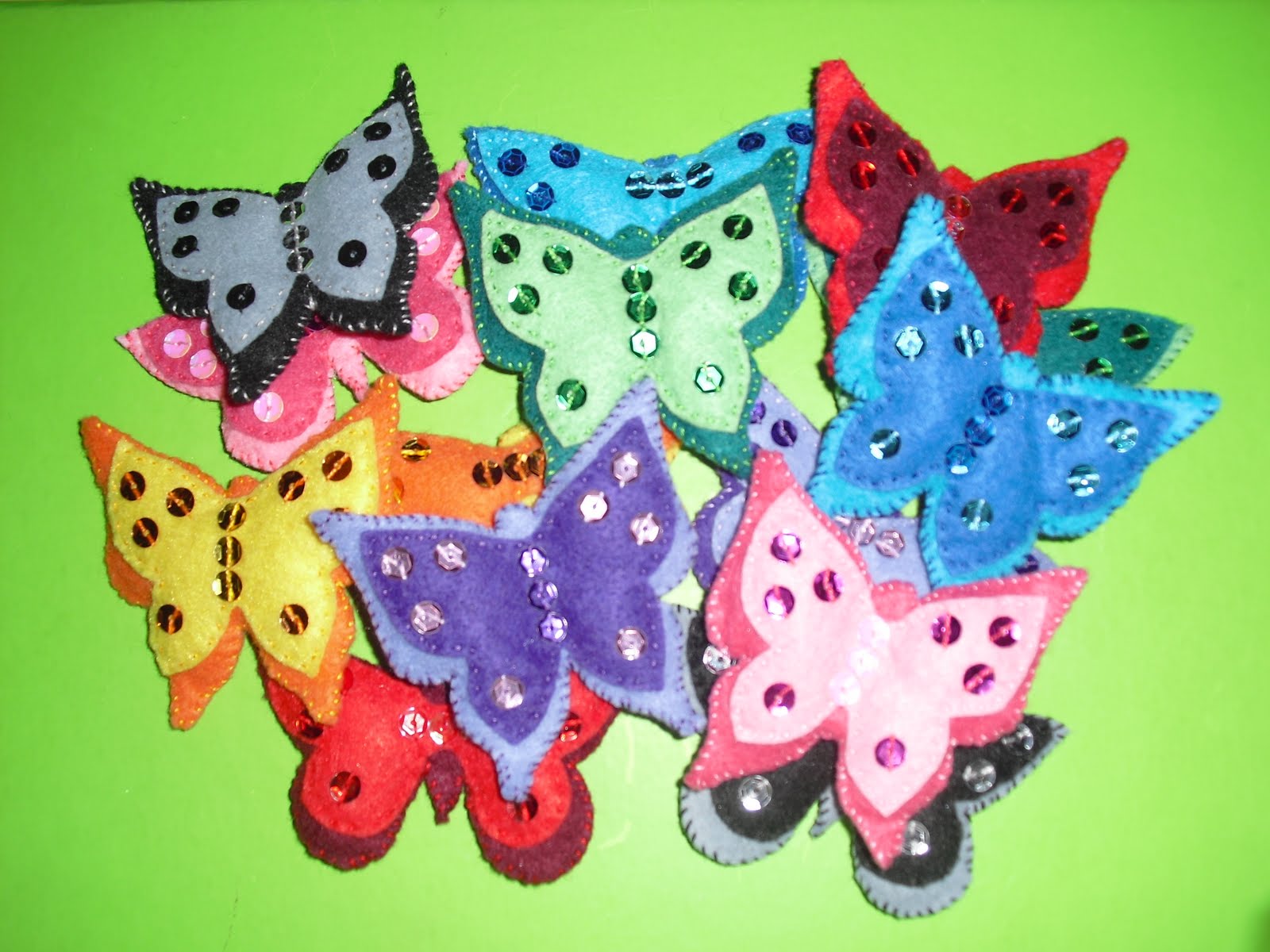 El Rincón de mis Ratos Libres: MARIPOSAS FIELTRO LISO!! (2 MODELOS ...