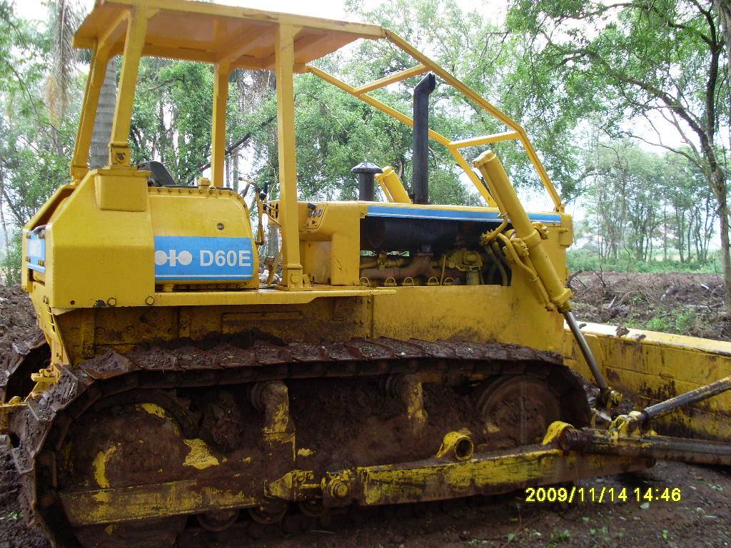 HIDROMAQ - Mecânica Pesada: Trator de esteira Komatsu D60, 100% ...