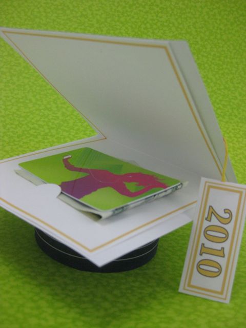 Mega•Crafty: Free Pattern-Graduation Cap Card