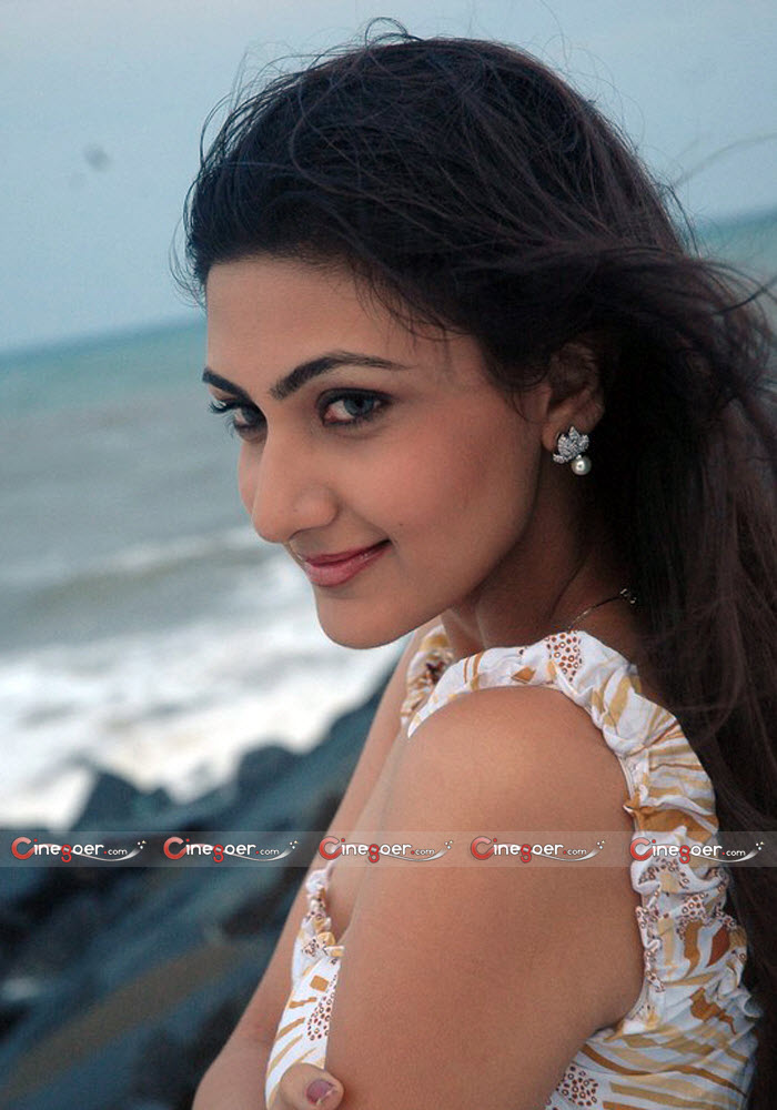 Neelam Gallery, Neelam Stills, Tamil Actress Neelam Photos, Gouhranii ...