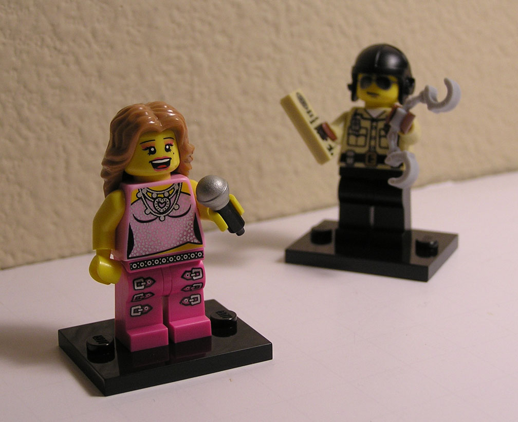 The Toy Museum: Lego Minifigures Teen Pop artist and Cop