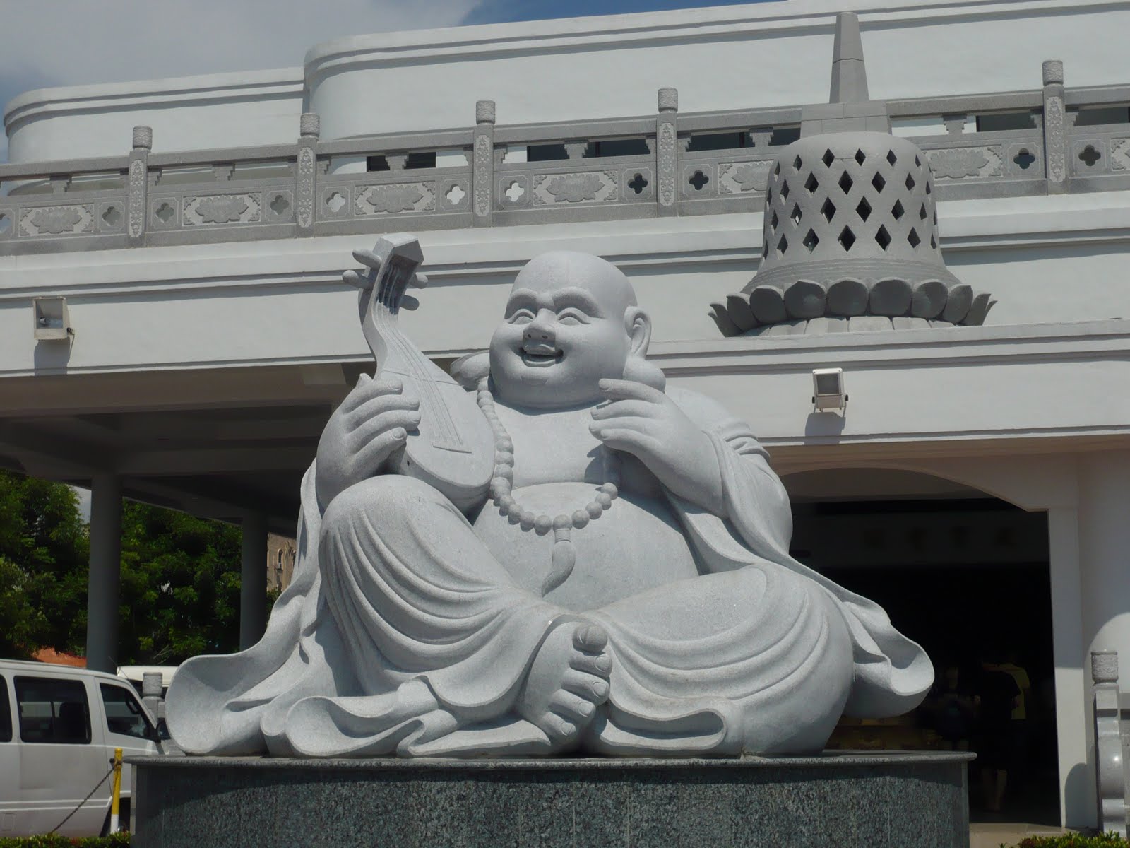 Alice Travelogue: Batam Indonesia - Maha Vihara Duta Maitreya Temple