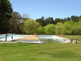 Blackheath Pool: summer swimming since 1931: 2003-04 campaigning...