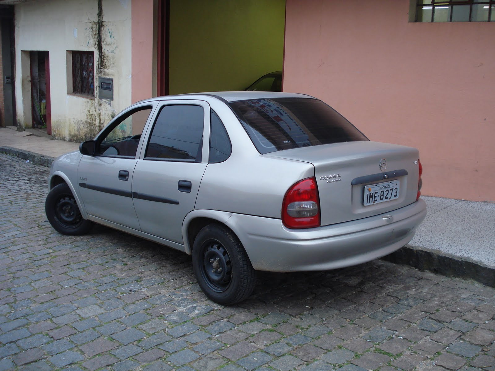 Achou Veículos: CORSA SEDAN CLASSIC