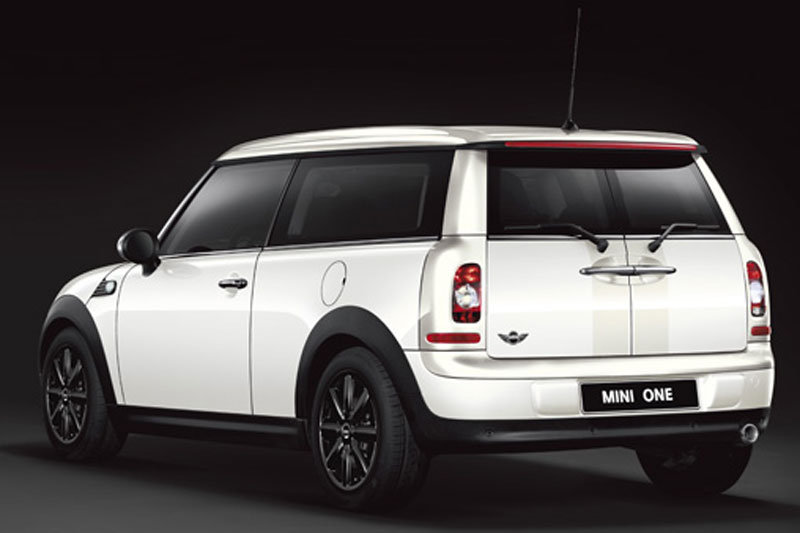 Looks Like a Car: Black & White Editions for Mini One Clubman [photos]