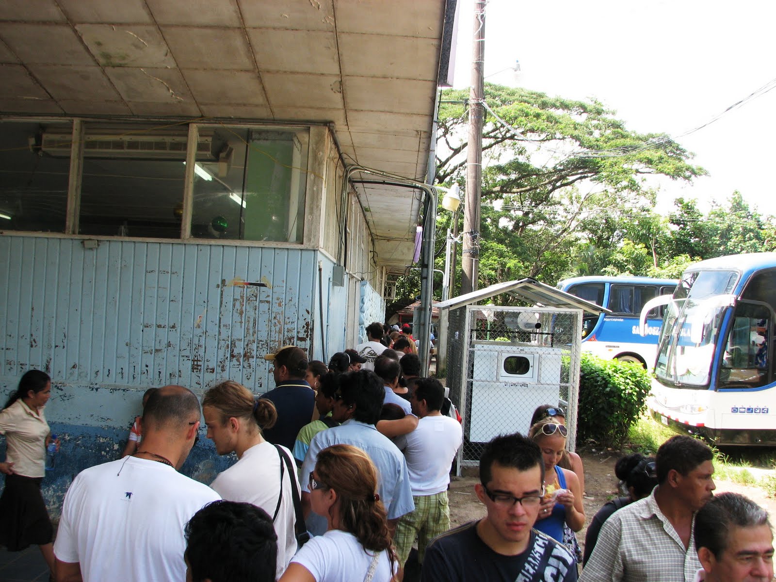 Our Triptastic Trip: Buses, airplanes, ham, cheese, and wine