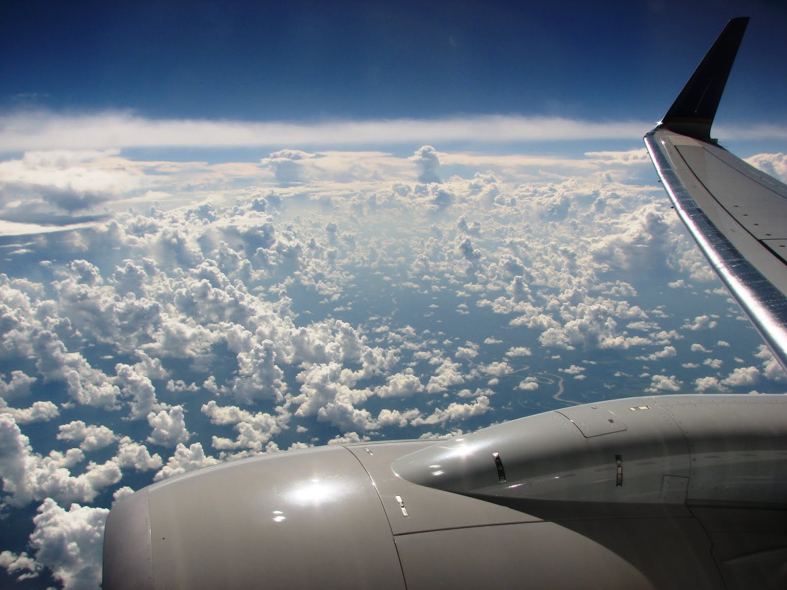 Our Triptastic Trip: Buses, airplanes, ham, cheese, and wine