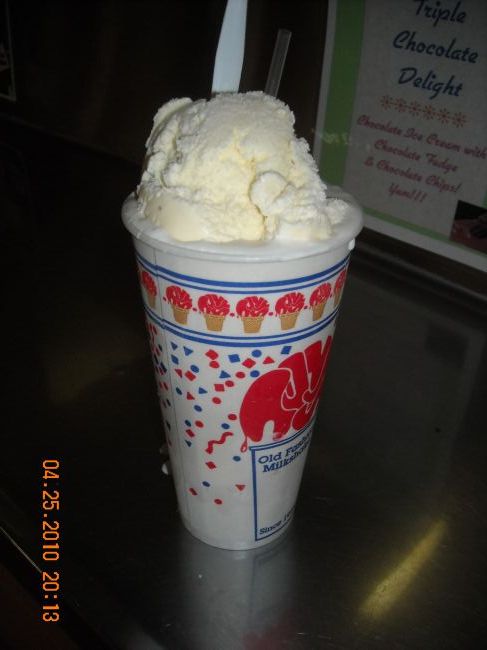 Doublewide Dreamer: Ice Cream After Church on Sunday Night....It's a ...