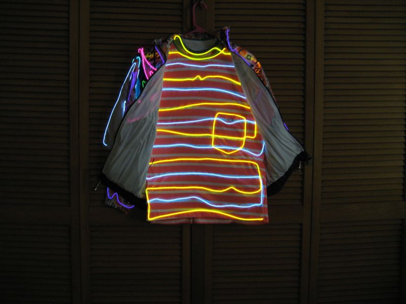 NEON - ROPA ILUMINADA - The CoolSpotter