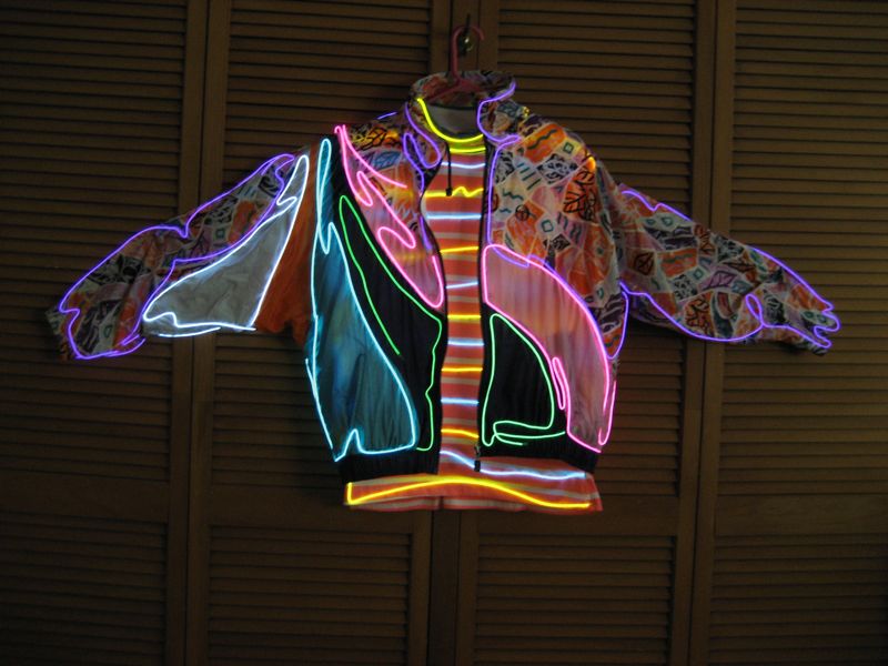 NEON - ROPA ILUMINADA - The CoolSpotter
