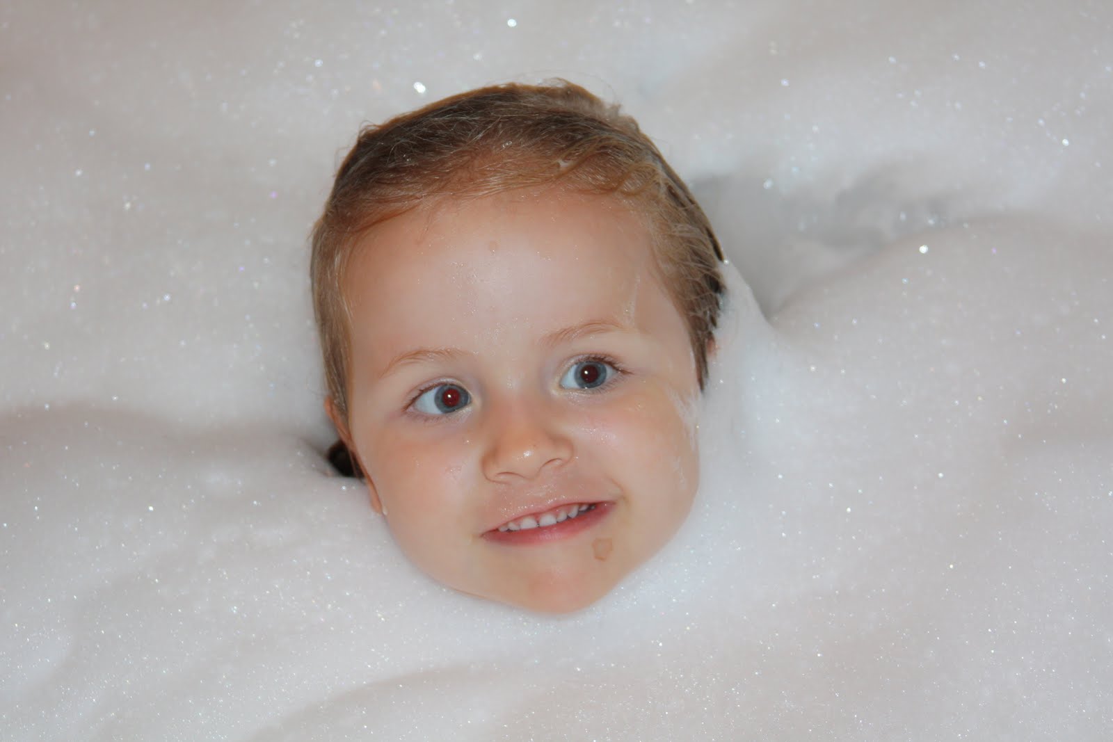 The Duncan Family: bubble bath