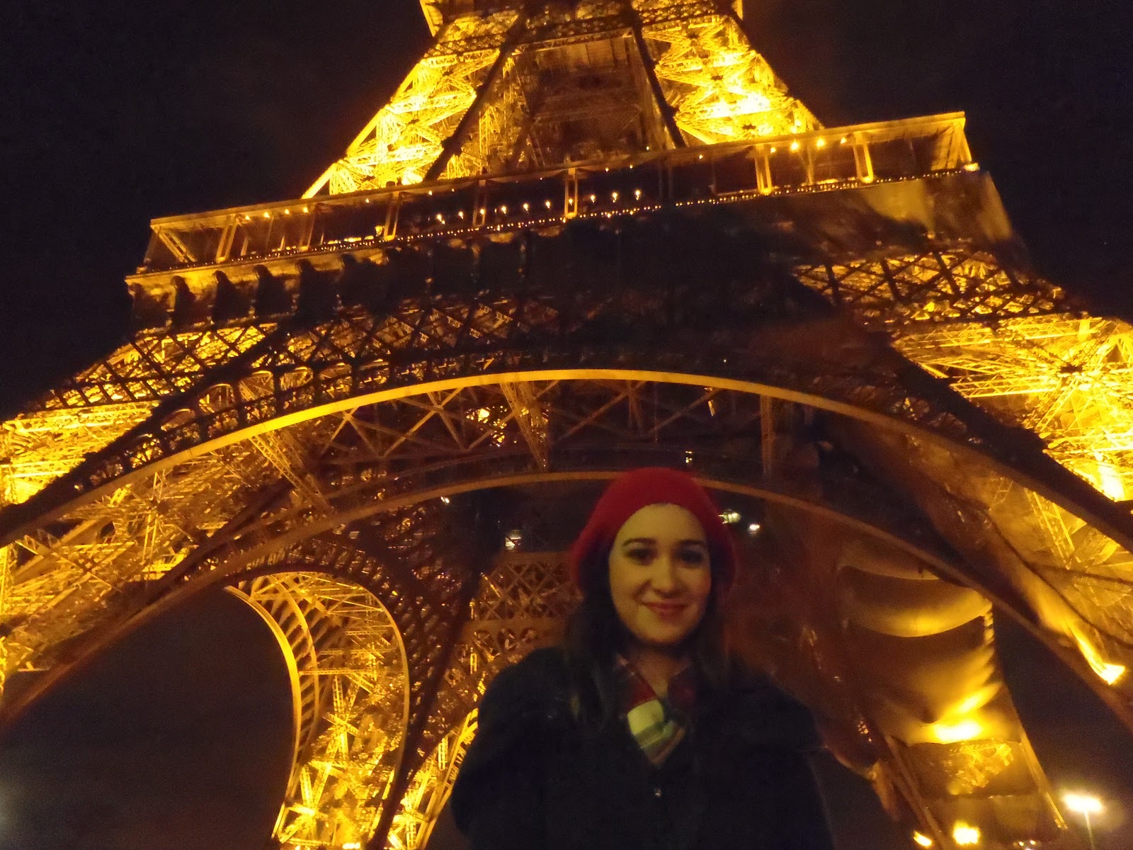 The Adventures of the Small and Mighty: Paris je t'aime