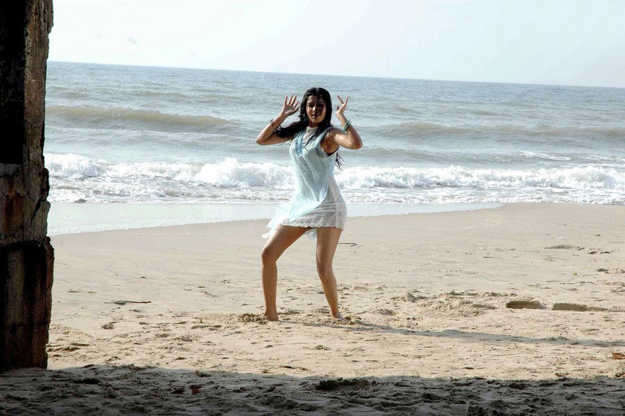 SAMANTHA RUTH PRABHU: Samantha Hot Pics in bikini