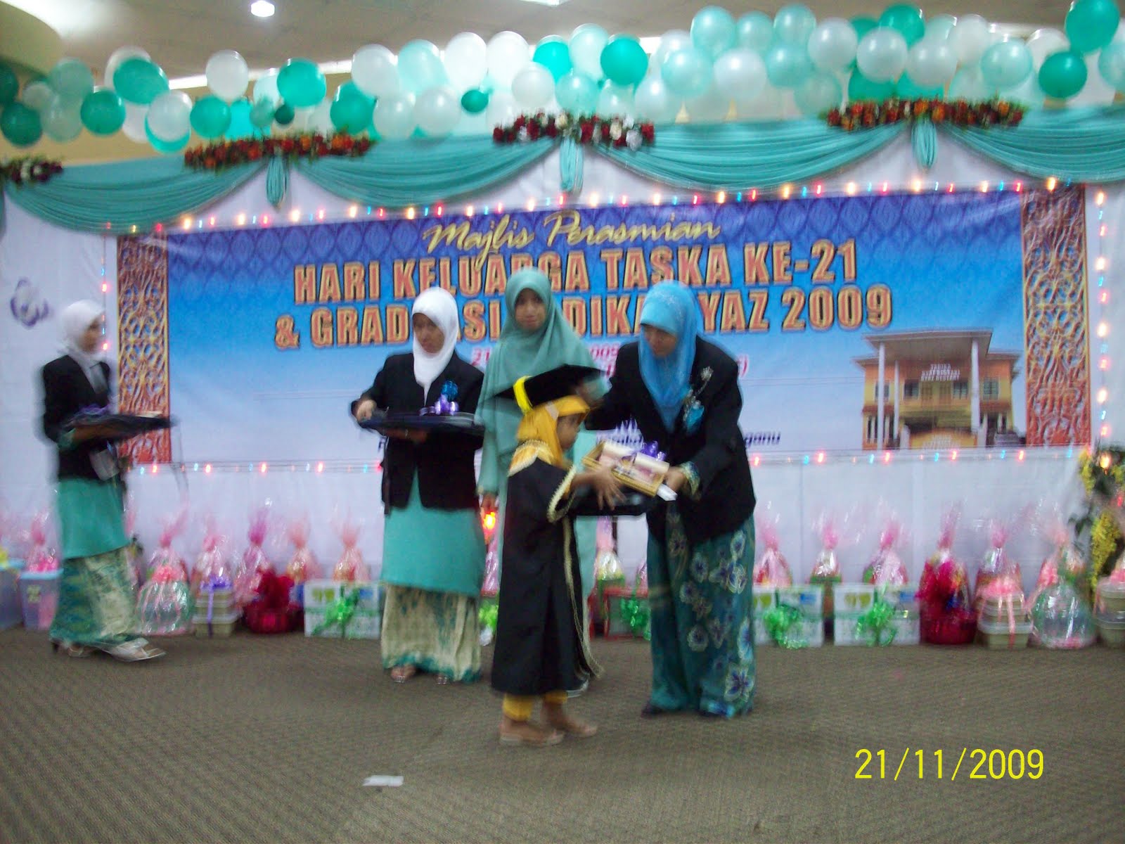 PENYAMPAIAN SIJIL UMUR 6 TAHUN GRADUASI 2009 | TASKA & TADIKA SYAZ