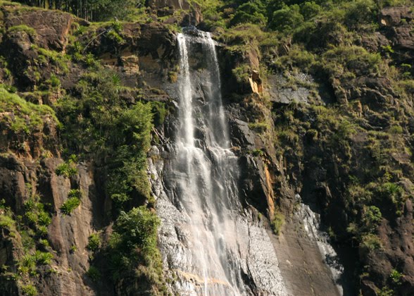 BeAuTy Of SrI lAnKa: Bambarakanda Falls