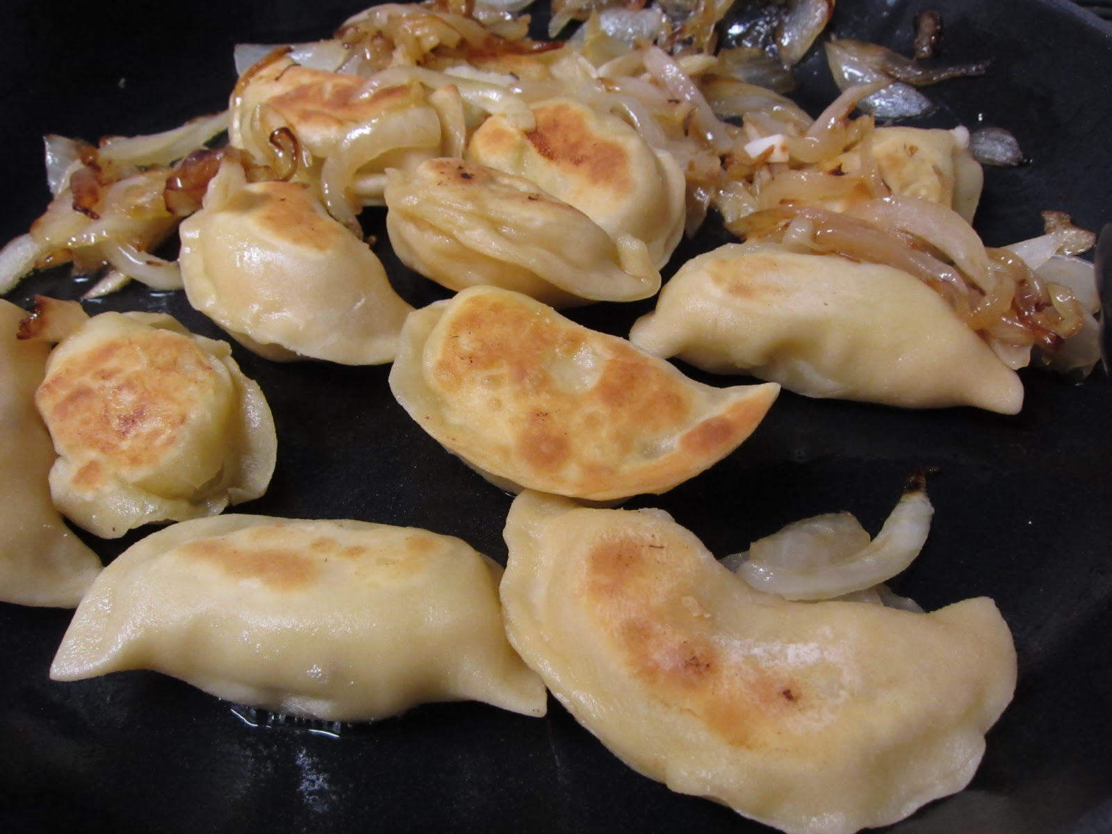 The Saucy Kitchen: Ukrainian Pyrohi (Pieroghi) & Pyrohi with a Twist
