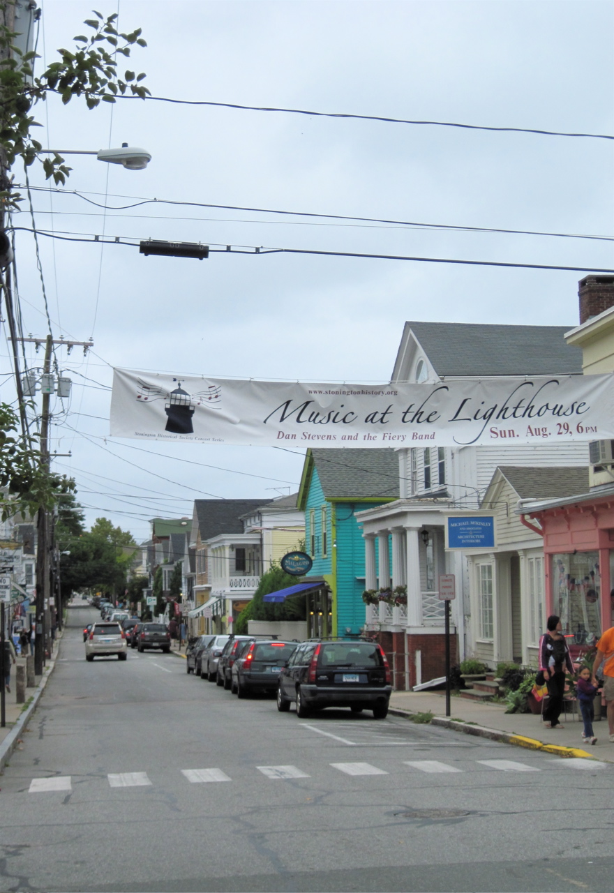 tinkered treasures: alexandra stoddard's charming town + more