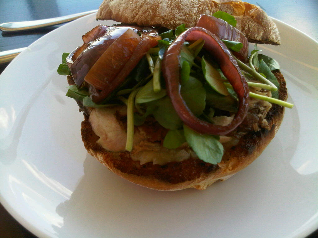 J And J Eat Their Way Around The World: Tate Modern (London, England)