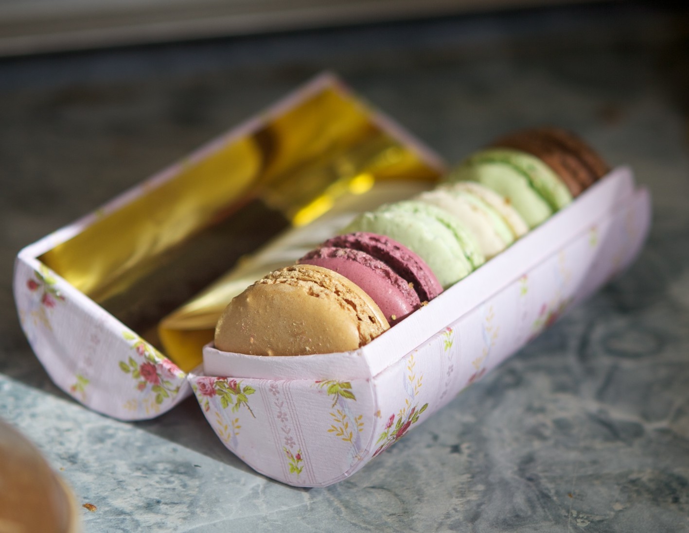 J And J Eat Their Way Around The World: Laduree (Paris, France)