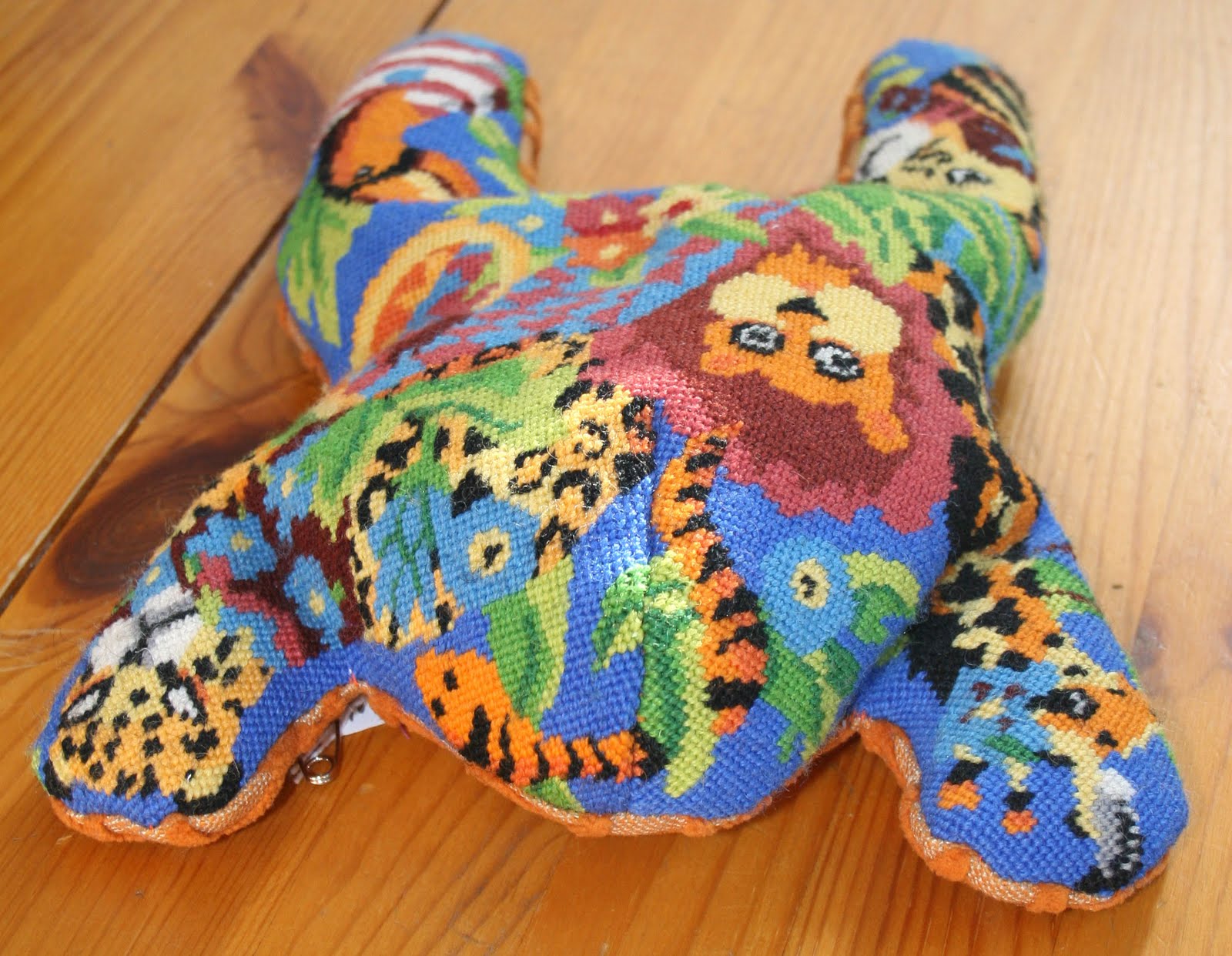 Rittenhouse Needlepoint: Needlepoint in 3D!