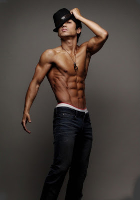 DAILY ASIAN HUNKS: KOREAN LEAN BOD