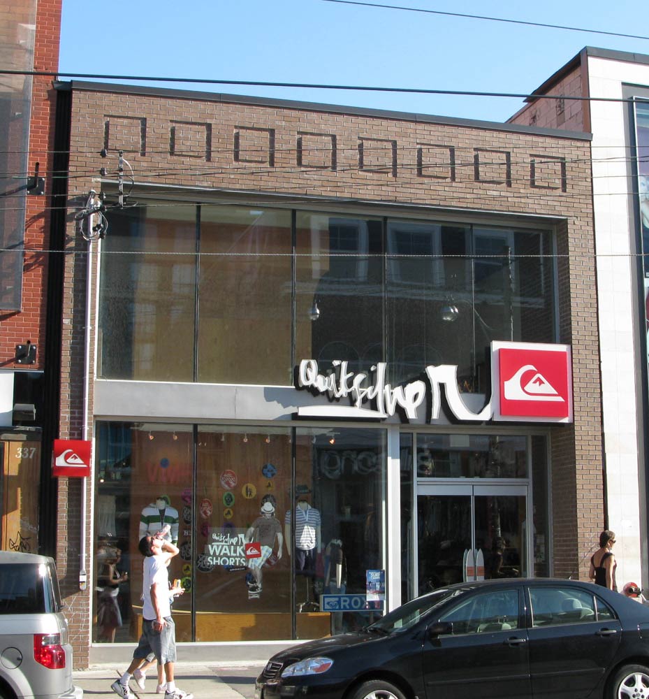 Toronto: Toronto Stores on Queen Street