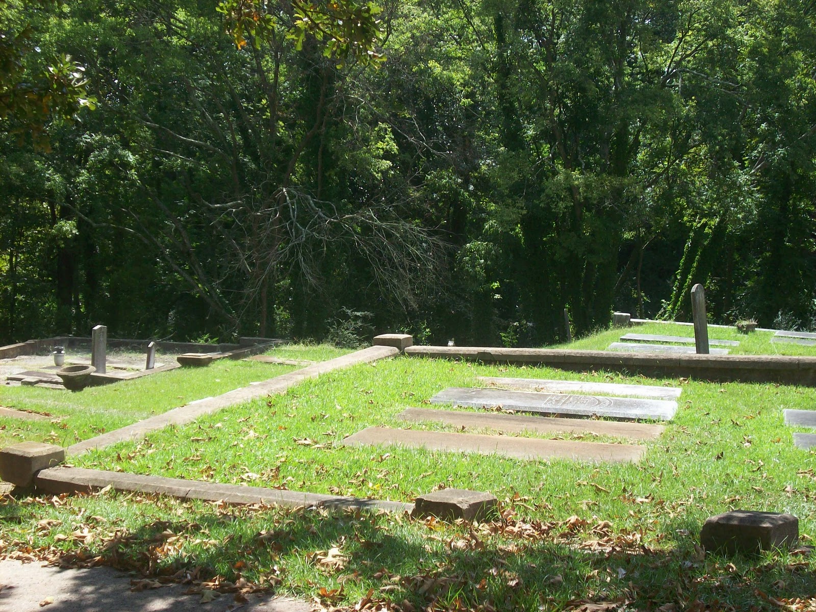 A Love of the Past: Historic Rose Hill Cemetery - Macon Georgia