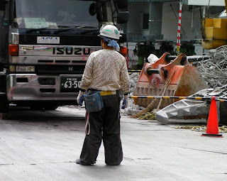 About tabi boots: tobi pants and japanese construction worker
