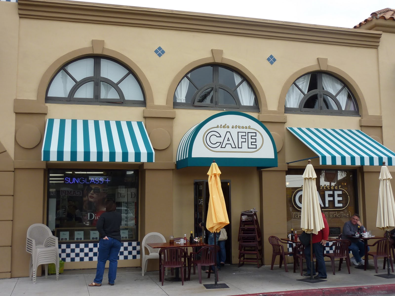 Saturday Night Foodies: Quick Stop for Breakfast - Side Street Cafe ...