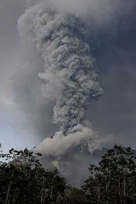 SALAM SEJARAH2U: Kuasa Pencipta: Letusan Merapi
