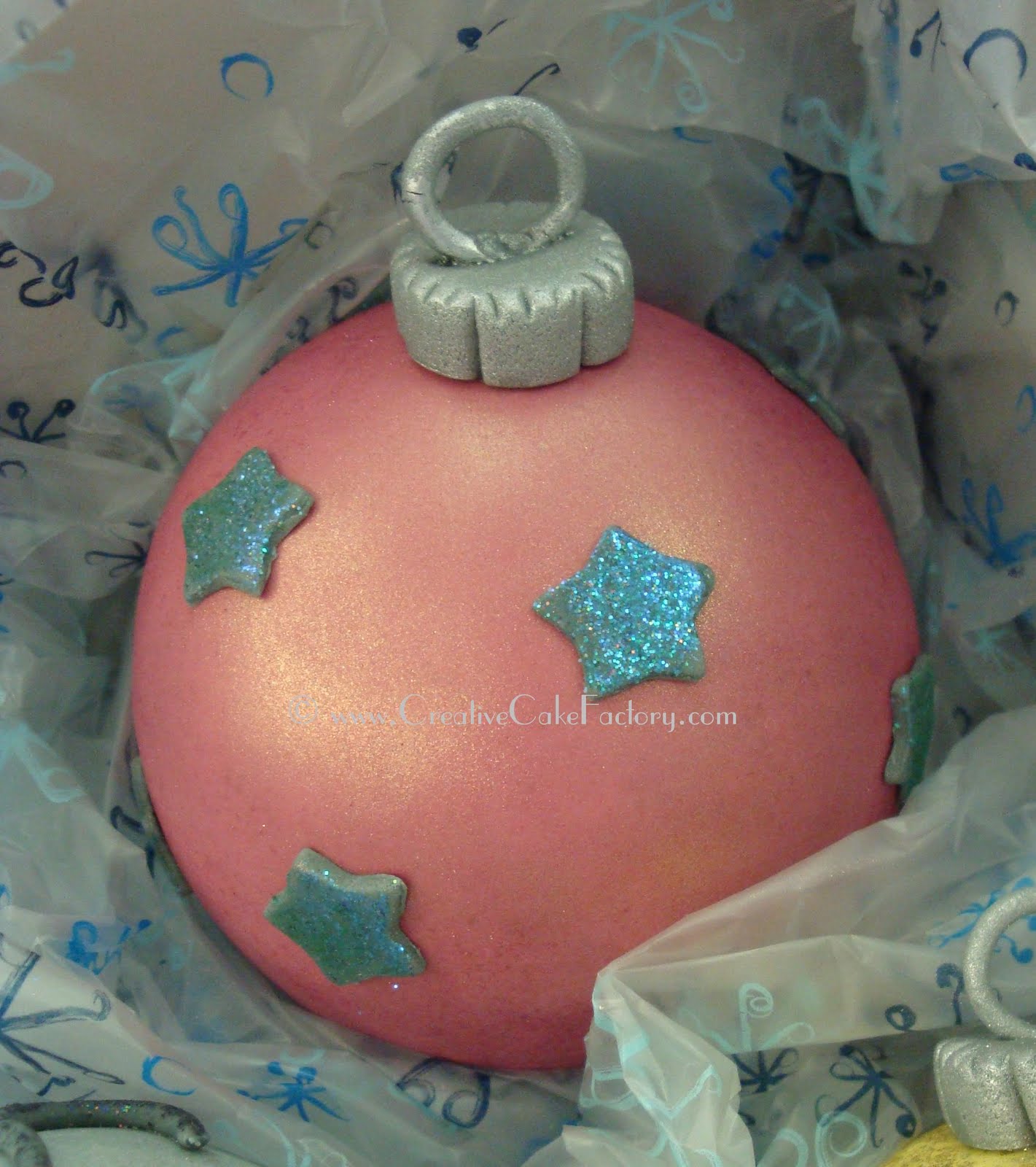 Creative Cake Factory: Christmas Ornaments Cakes