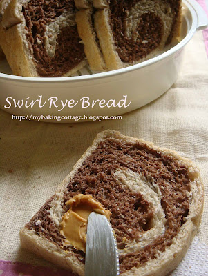 My Baking Cottage: Swirl Rye Bread