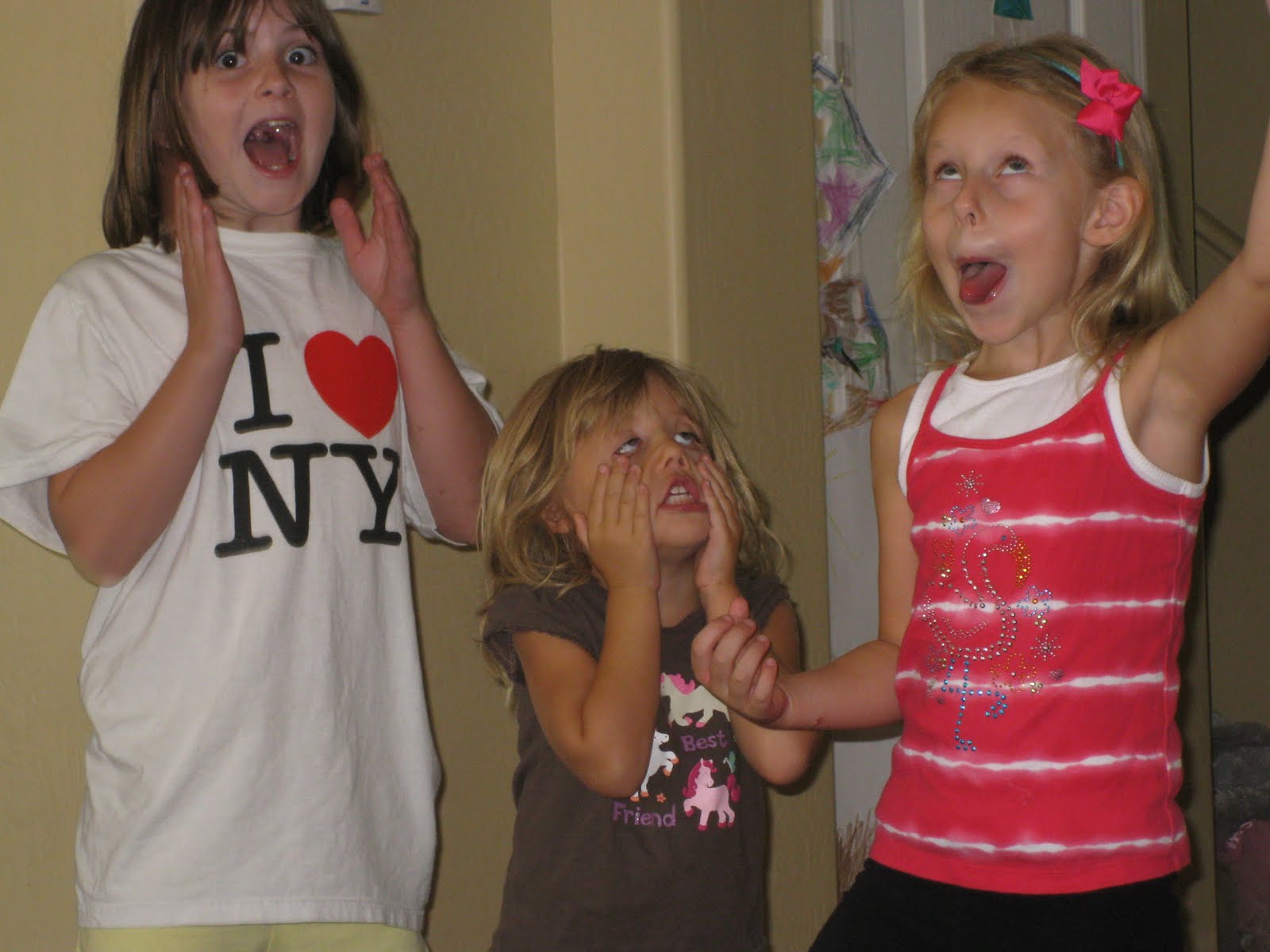 More of The Howe Girls: silly poses