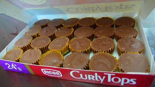 CURLY TOPS
