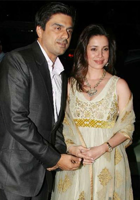 2Wall (go to wallxpresso.com): Sameer Soni and Neelam Kothari finally ...