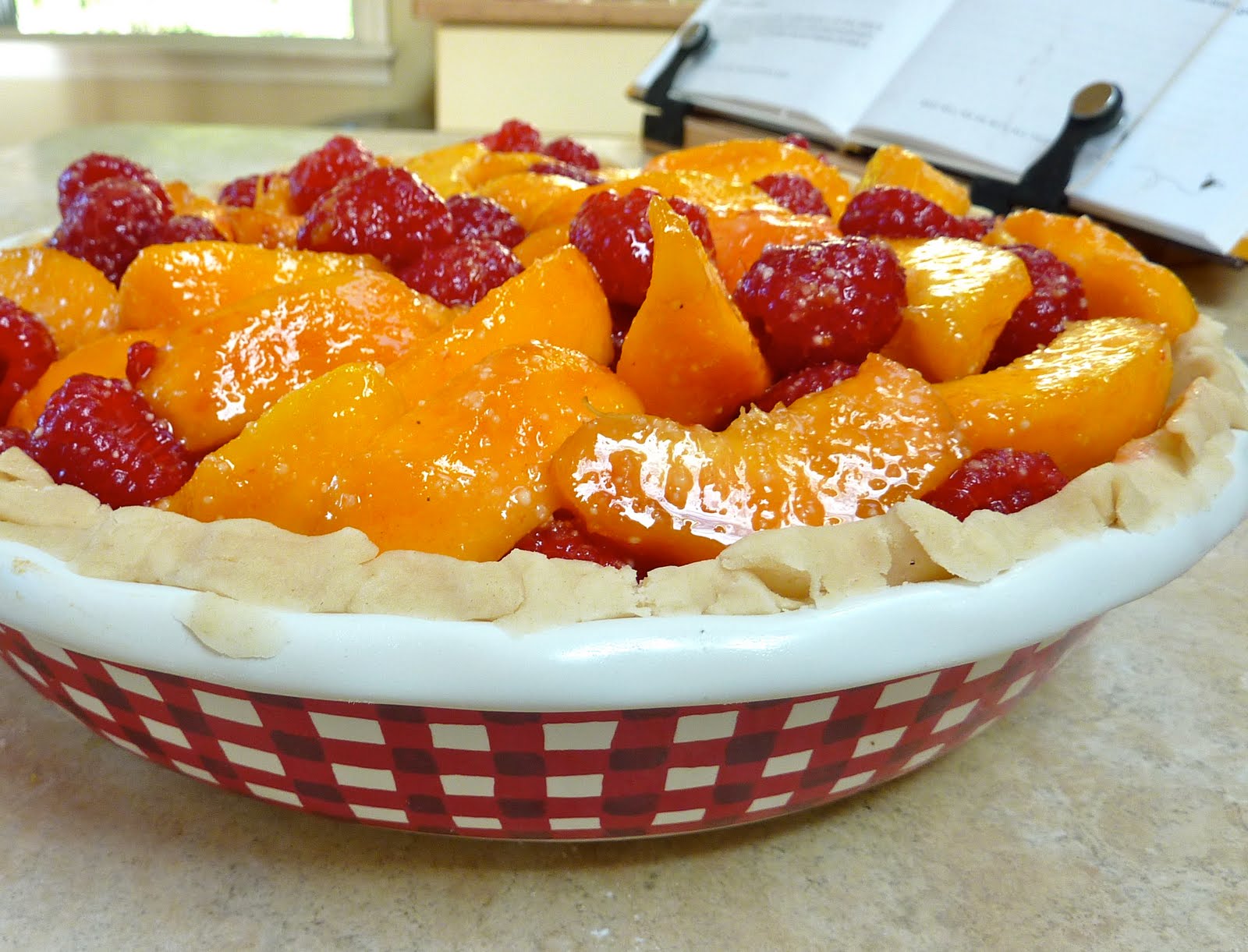 beurrista: north fork peach raspberry pie {sms}