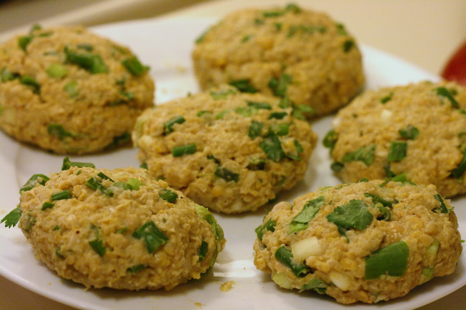 Laine's Recipe Box: Chickpea Cakes with Cucumber-Yogurt Sauce